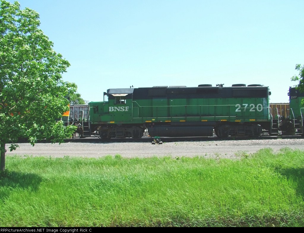 BNSF 2720